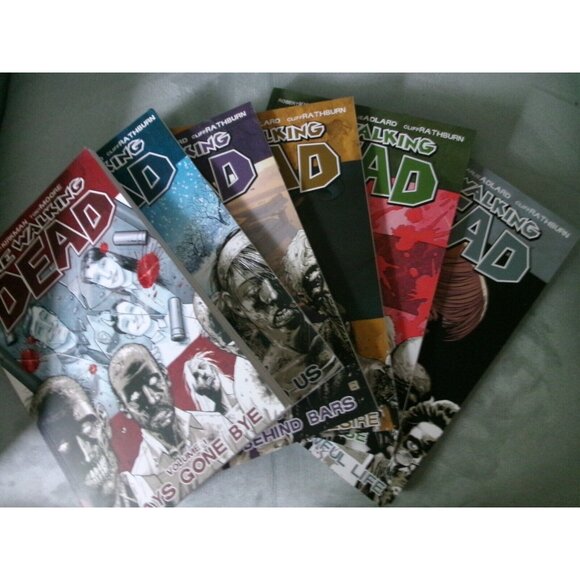 Other | The Walking Dead Volume 16 Graphic Novel Comic Book Set Robert ...